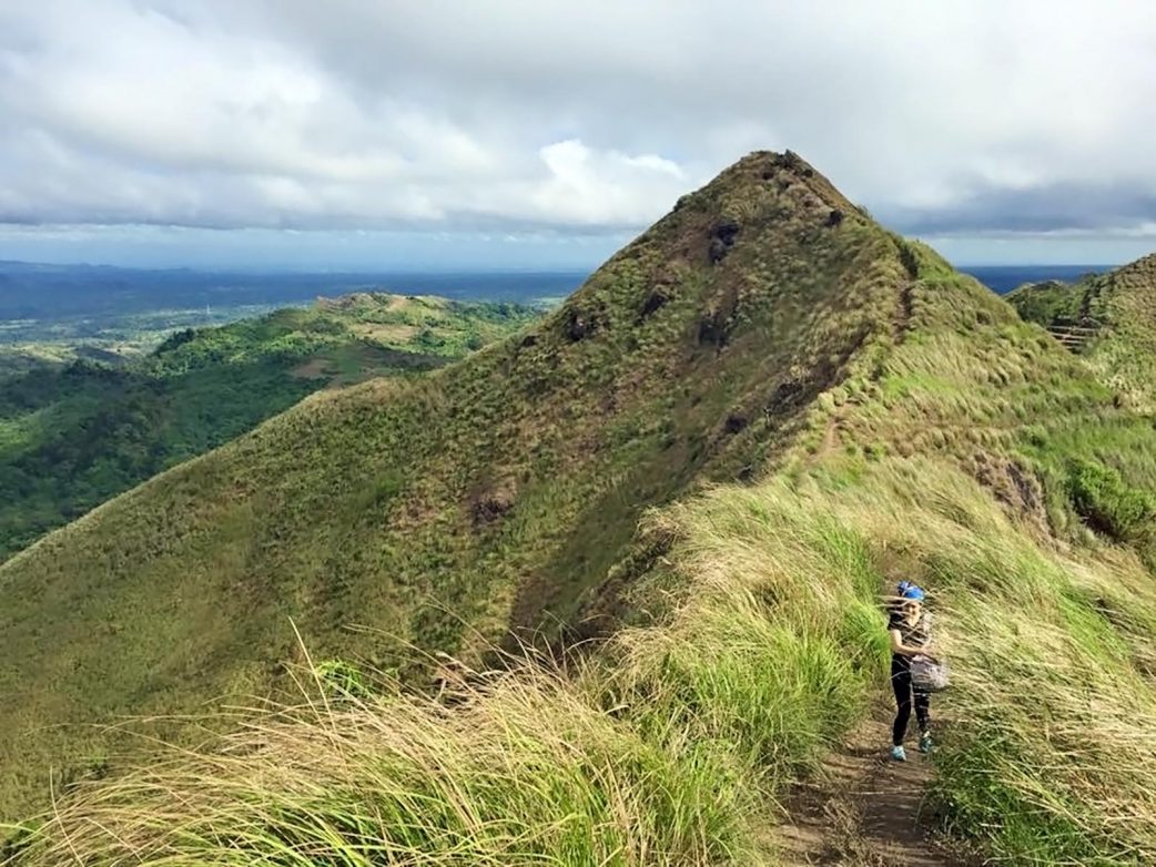 WHERE TO GO HIKING IN BATANGAS: 10 Beginner-Friendly Mountains ...